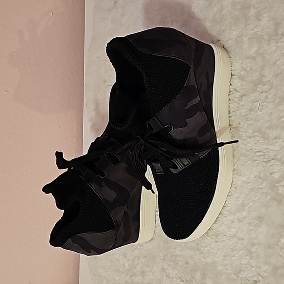 MIA | Shoes | Mia Kade Wedge Camo Sneakers | Poshmark